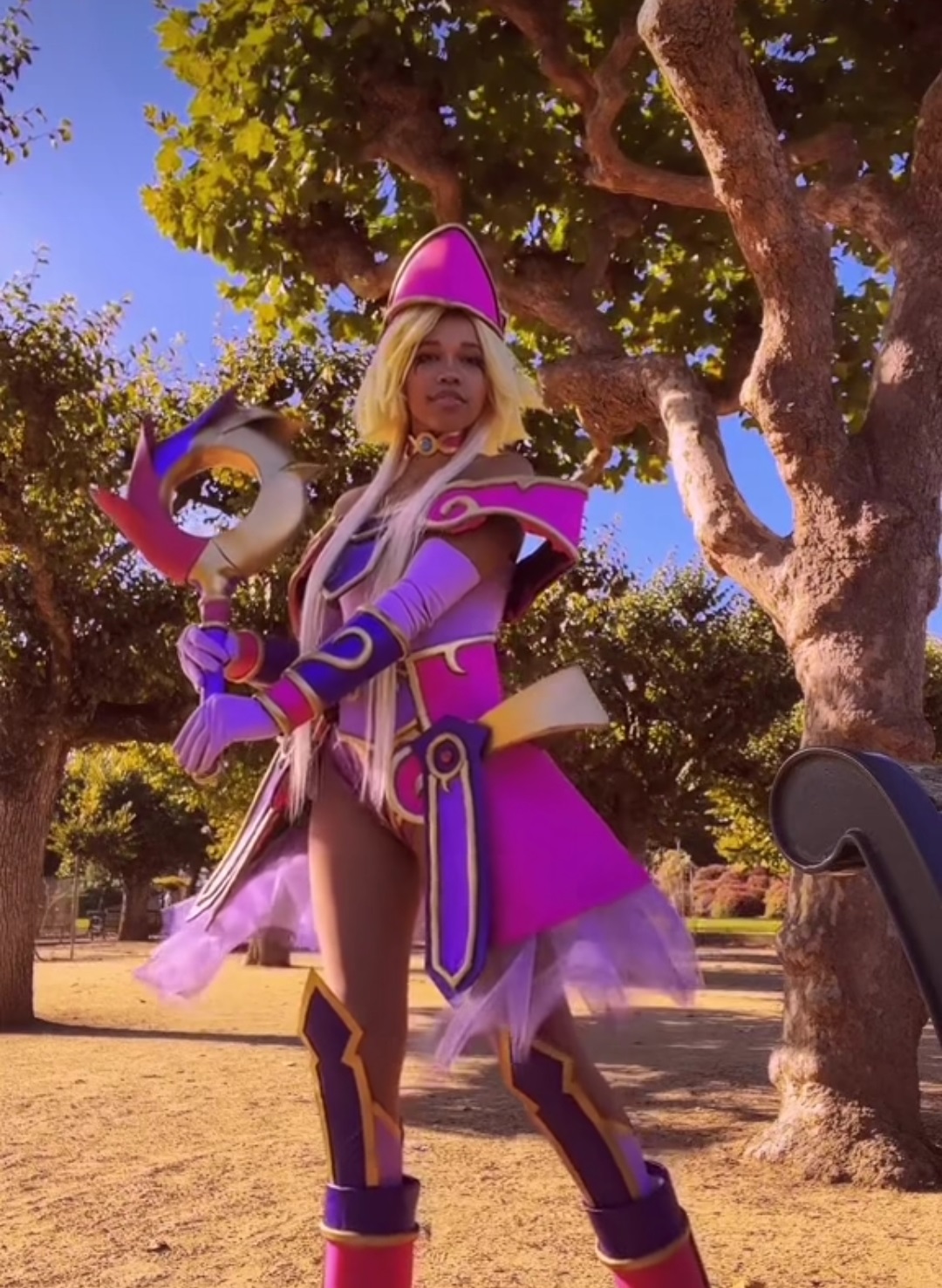 It’s Time To D-D-D-D-Duel With This ‘Yu-Gi-Oh!’ Apprentice Illusion Magician Cosplay – RPGnews.com